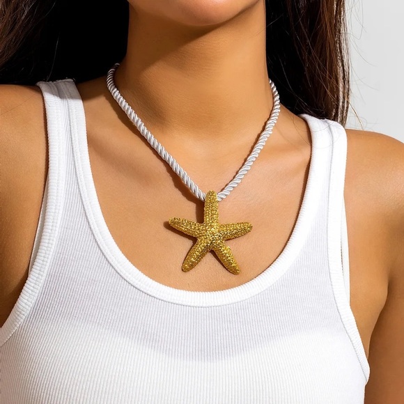 Zara | Jewelry | Zara Gold Seashore Necklaces Sea Shell Starfish Shell ...